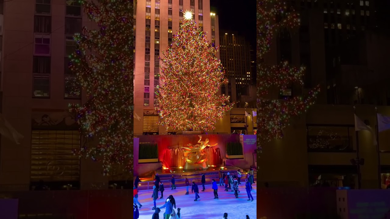 ICE SKATING ROCKEFELLER CENTRE NEW YORK CHRISTMAS DAY