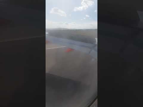 easyJet Airbus 319 Landing at Valencia Airport March 9 2023