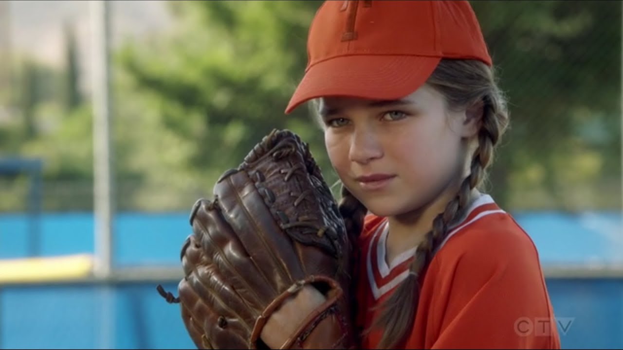 Young Sheldon S03 E13  Missy Against The Best Hitter Playing Baseball Again