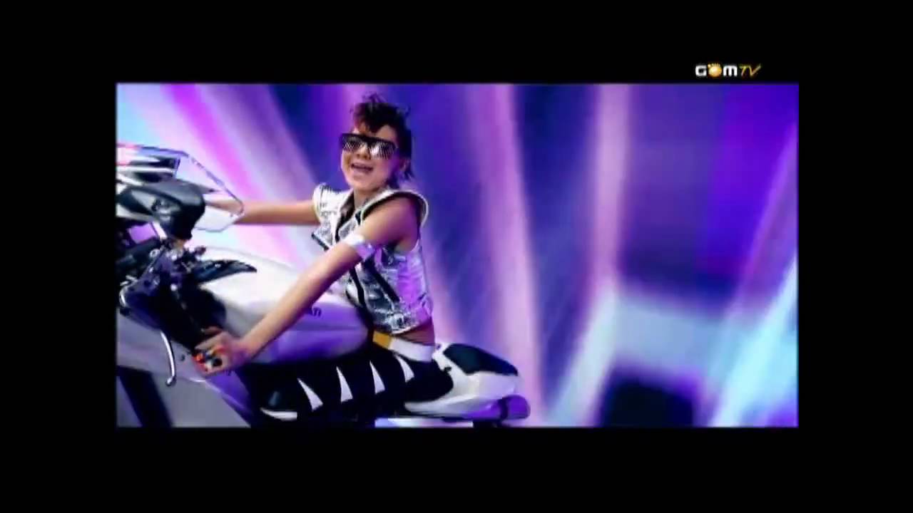 {HD} 2NE1 - Fire (Space Version) [MV]