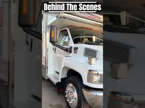 Time for an Oil Change in the Pony Xpress C5500 Duramax Toterhome with Lucas Oil #carmaintenance