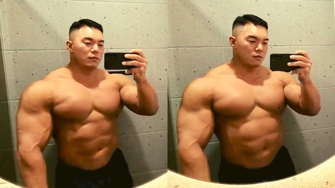 Korean Bodybuilder Muscle Flexing #14