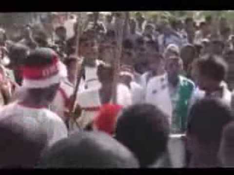 Hundreds of people from Ethiopia’s largest ethnic group, the Oromo ...