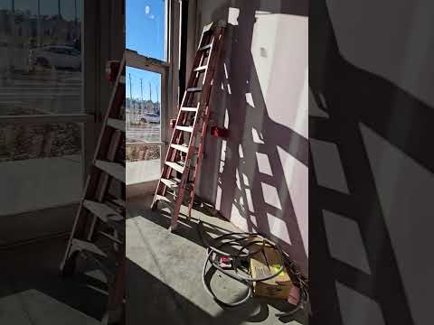 this has to be one of the tallest single story roof access ladders I've ever had to use.