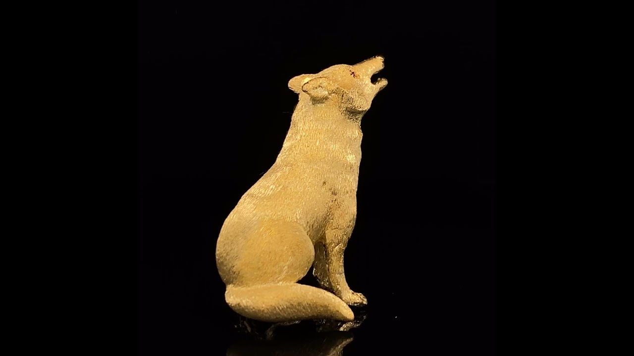 Solid 18kt Gold Howling Wolf pin/brooch