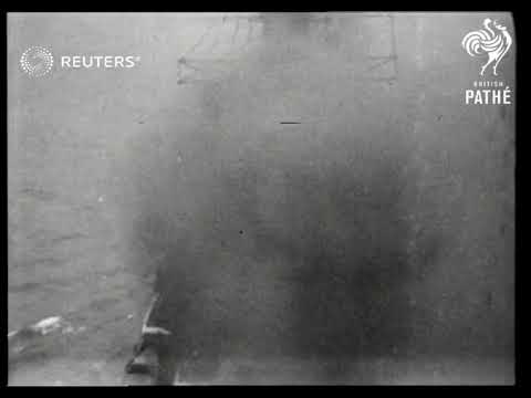 USA / DEFENCE: Atlantic fleet going under Brooklyn Bridge. (1922)