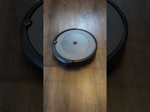 Roomba Combo i5+ vs Roomba Vac Essential Comparison