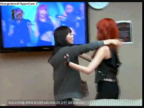 Wonder Girls Moment #1 (SunYe & Hyun A)