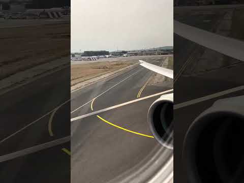 Failed landing at Florence airport #shorts #landing #florence #klm #failed