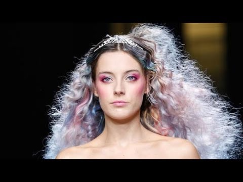 How to Wear Rainbow Hair and Look Good