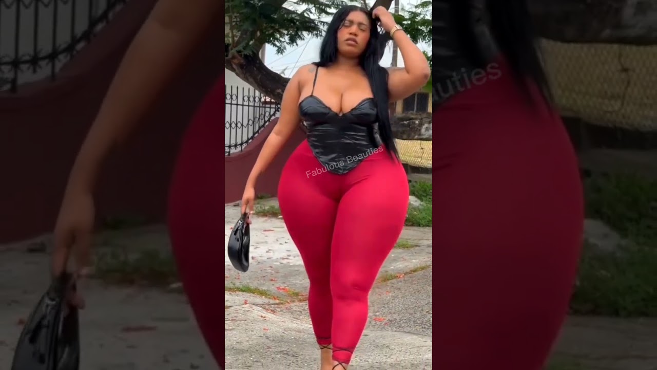 Desire Denise: Gorgeous Plus Size Model, Fashion Icon Biography - Body Positivity