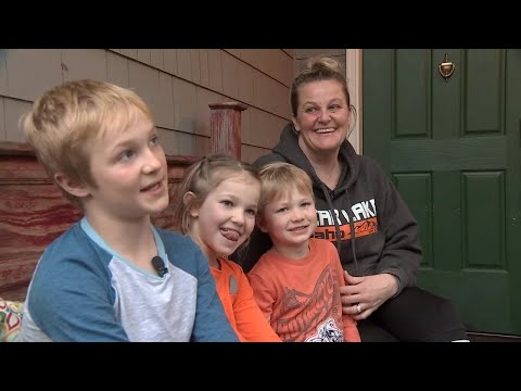 Families prepping for possibility of snow in Portland