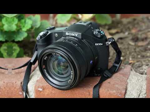 Sony RX10 IV v2 Review: The Ultimate Superzoom Camera Gets Even Better!