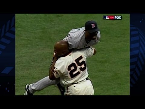 Torii Hunter robs Barry Bonds of All-Star Game home run