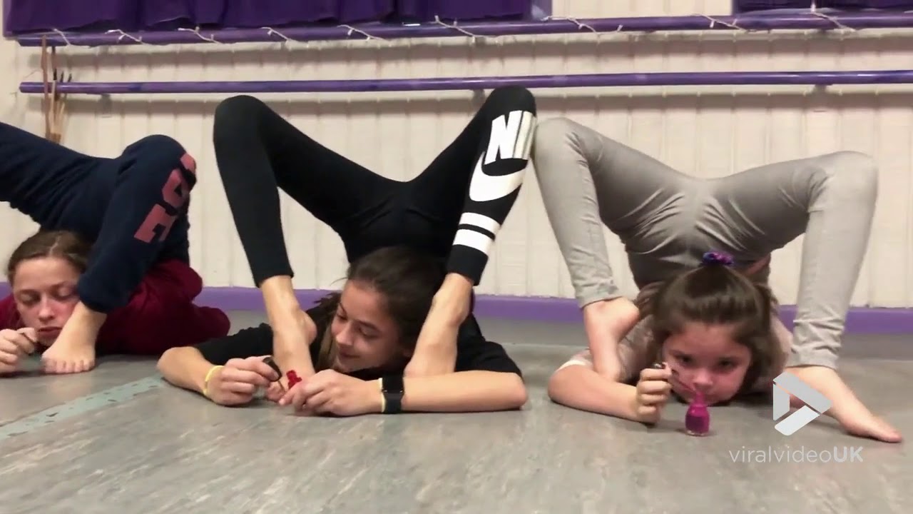 Painting toe nails contortion style || Viral Video UK