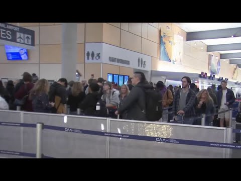 Pre-Thanksgiving travel bump begins at Connecticut airports
