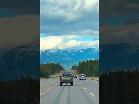 Driving on US 93 from #kalispell to #whitefish #montana #driving #mountains #bigskycountry #pnw