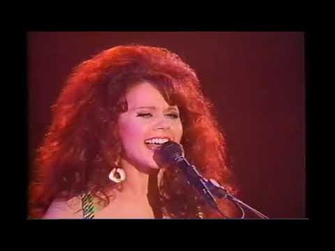 The B52's - Love Shack (Live 1989)