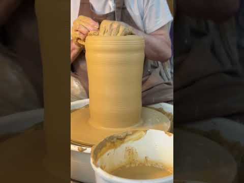 Wheel Throwing Tips - How to Throw a Big Fermenting Crock Pot (with 5 kg clay) #shorts