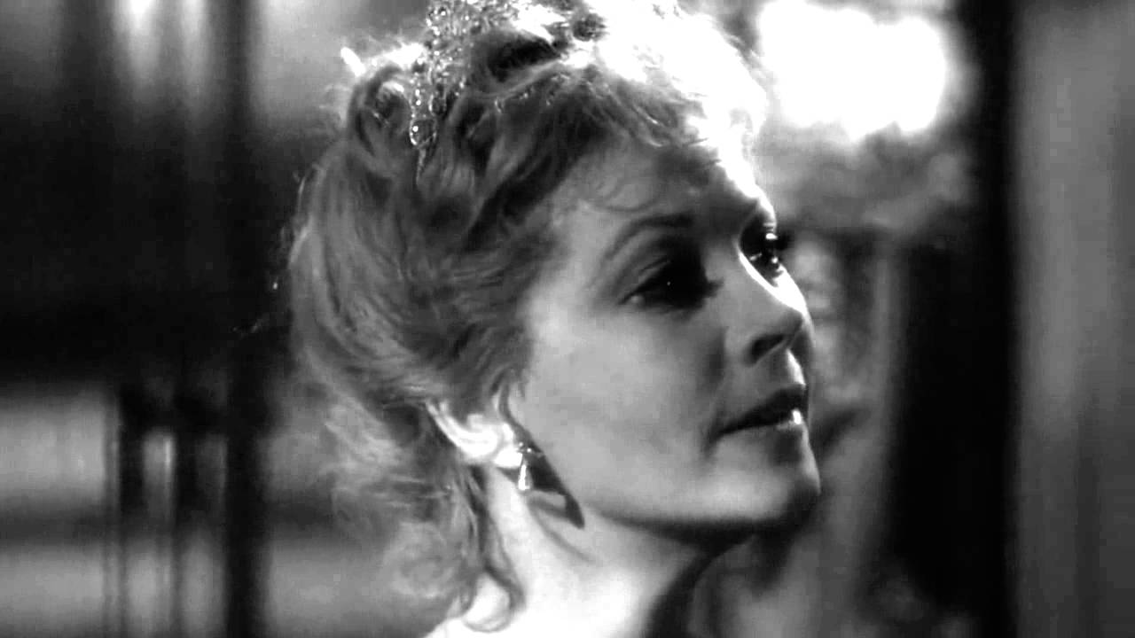 Vivien Leigh as Blanche Dubois