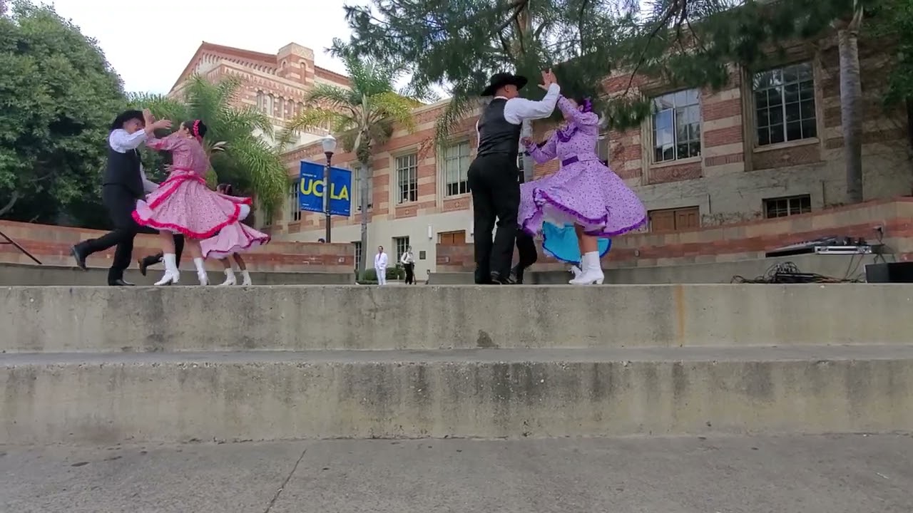 Valentine's Day Performance 2023 - La Pequeñita