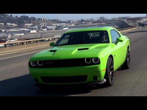 Car Tech - 2015 Dodge Challenger R/T Scat Pack