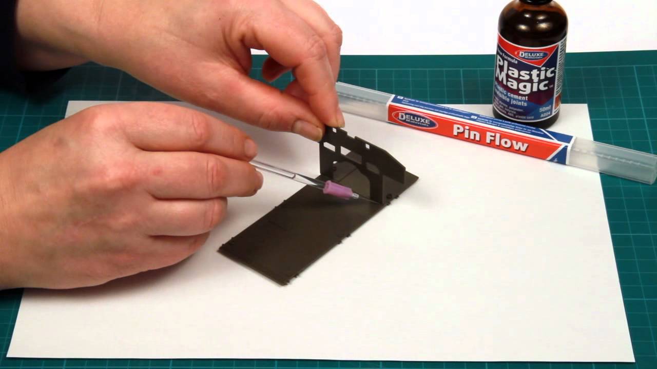 Deluxe Materials' Plastic Magic and Pin Flow - video by Running Hound