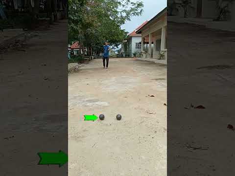Two pointing#boules#videos petanque