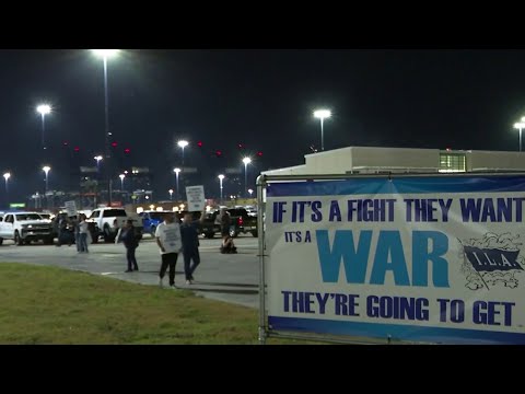 Port of Houston shut down as dock workers strike for fair contract, wages