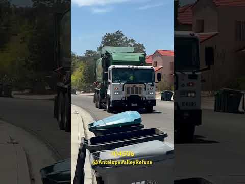 Ex- Irvine Garbage Truck on greens #shortsfeed #shortsvideo #garbagetruck #wastemanagement #garbage