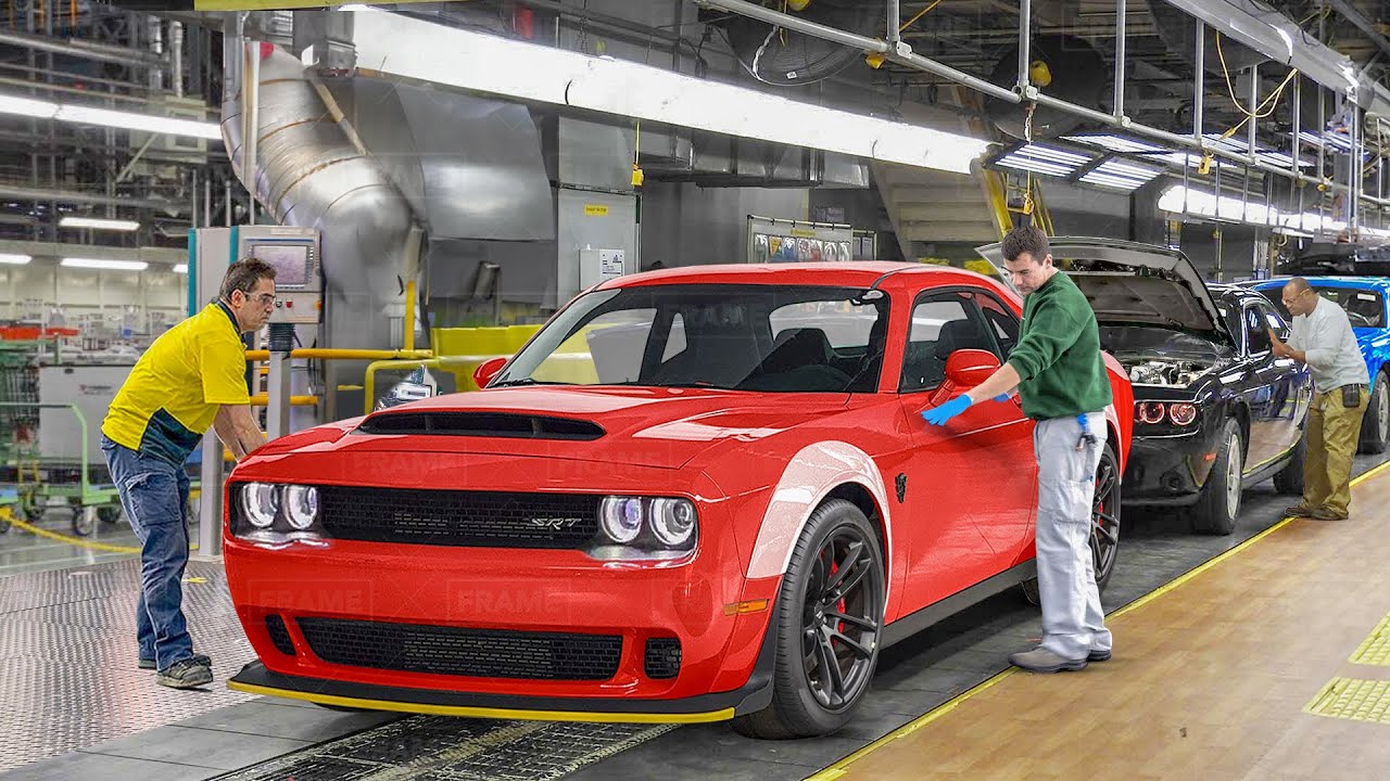 Inside the Billion Dollar Factory That Produced the Very Last Dodge ...