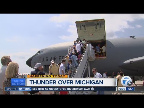 Thunder Over Michigan air show