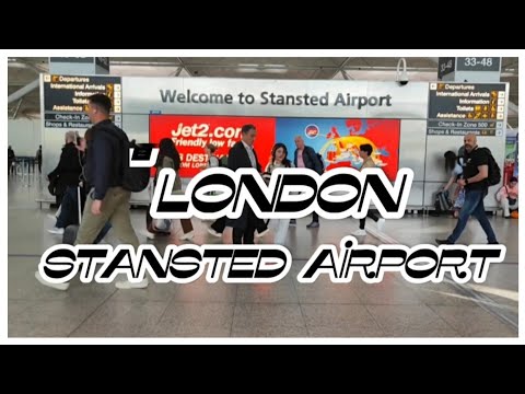 Stansted Airport | Duty Free and Restaurants walk tour