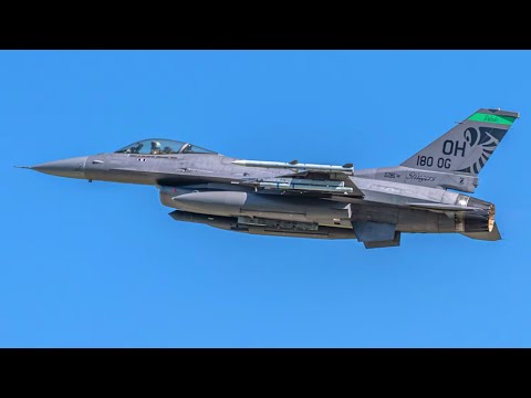 F-16 Demo at Thunder Over Michigan 2025