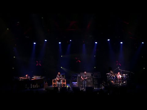Phish - 8/16/11 - UIC Pavilion, Chicago, IL [Full Show]