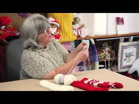 How to Knit an Old-Fashioned Christmas Stocking With One Needle