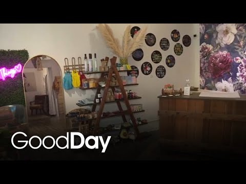 We stop by R Cubed Lifestyle to do a little shopping!