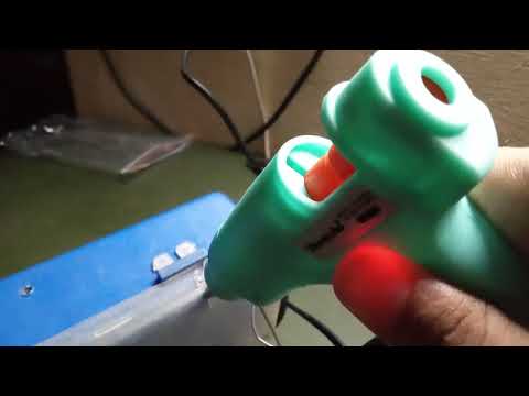 Fixing a cracked plastic box using Themistor glue gun