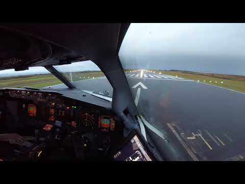 Approach & Landing Ireland West Airport Knock, Ireland, RWY26, Boeing 737-800