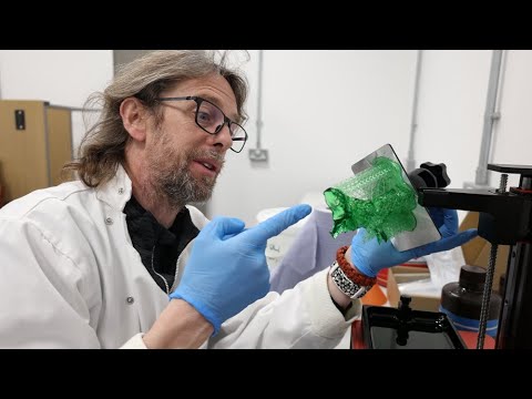 An anatomist tinkers (vlog)
