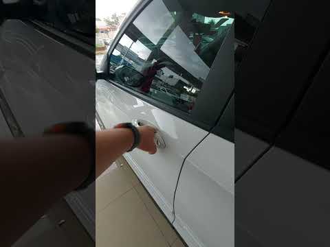 Detalhes e preço nova Chevrolet tracker AT LS de entrada PCD 105900 varejo 119990 branco summit 2025