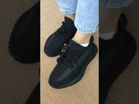 Daily Review: Yeezy Boost 350 V2 Onyx