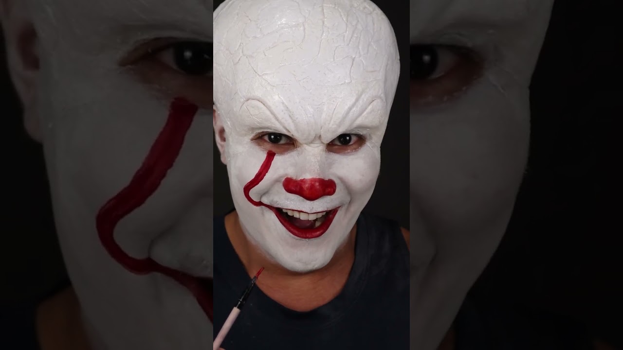 Transforming to Pennywise! #HalloweenNeverEnds series #1 😈 who should we do next?