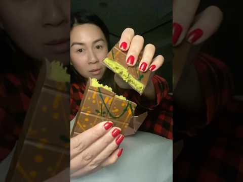 Eating the famous Fix Dubai Pistachio Chocolate Bar in Bed