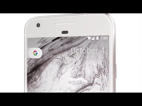 Google debuts Pixel phone with built-in Assistant (CNET News)