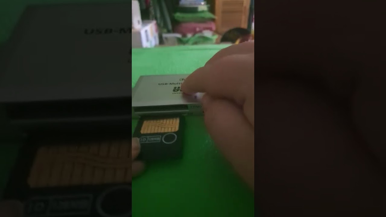 SmartMedia card loop #smartmedia #memorycard #tech #nostalgia #shorts #old #olympus #camera tab 2