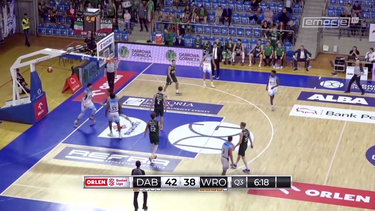 To jest ten sezon? Dąbrowa ograła wicemistrza! - SuperBasket