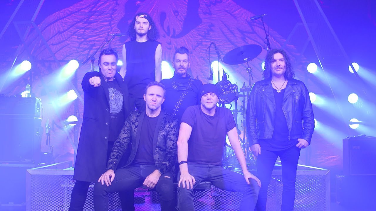 A FALTA DE QUEEN, BRIAN MAY Y ROGER TAYLOR RECURREN A LA BANDA TRIBUTO ...