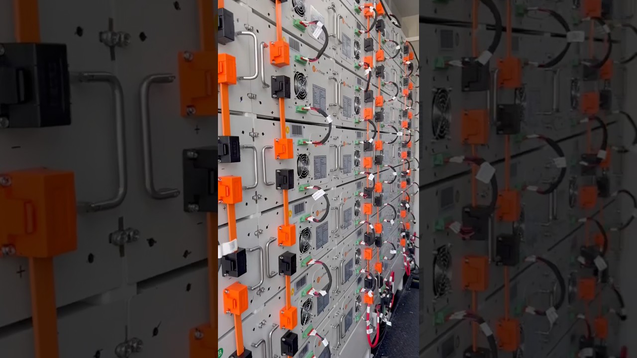 1MWh solar energy storage system charging,500KW PCS 1000KWh lithium battery BMS EMS MPPT ESS#battery