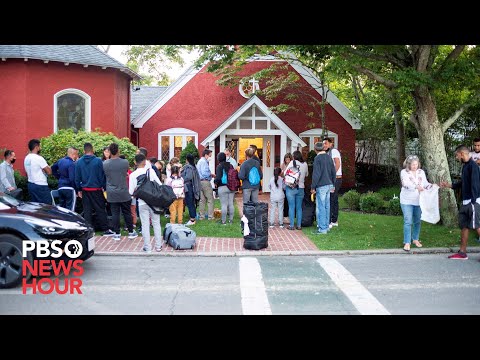 Texas sheriff opens investigation into Florida flying migrants to Martha's Vineyard